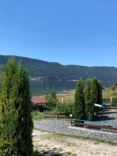 Hotel for sale on the shore of Dospat Reservoir