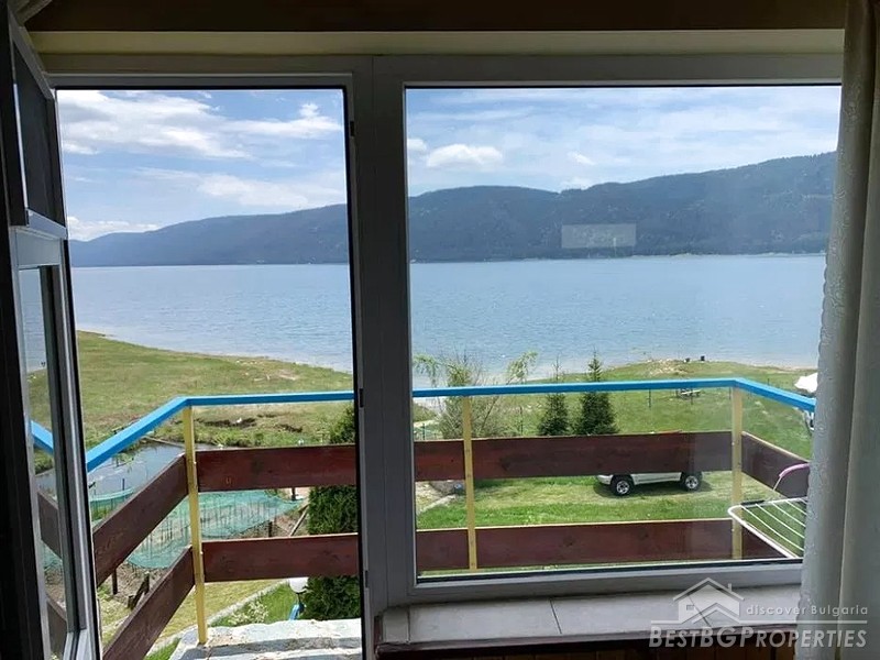 Hotel for sale on the shore of Dospat Reservoir