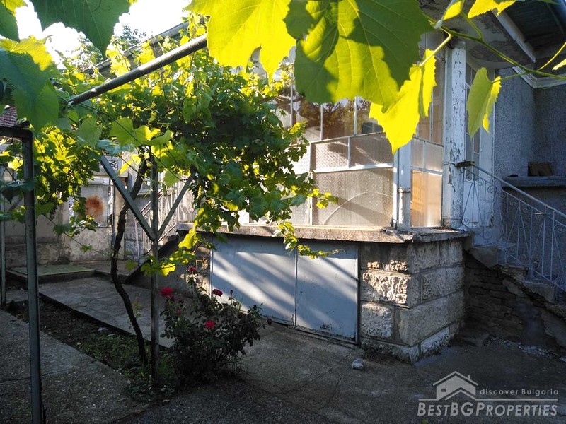 House for sale in the town of Dve Mogili