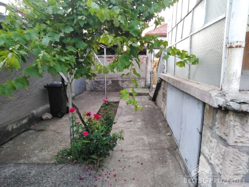 House for sale in the town of Dve Mogili