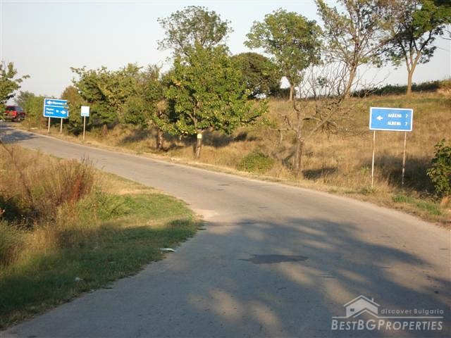 A Big Plot Of Land Near Sea